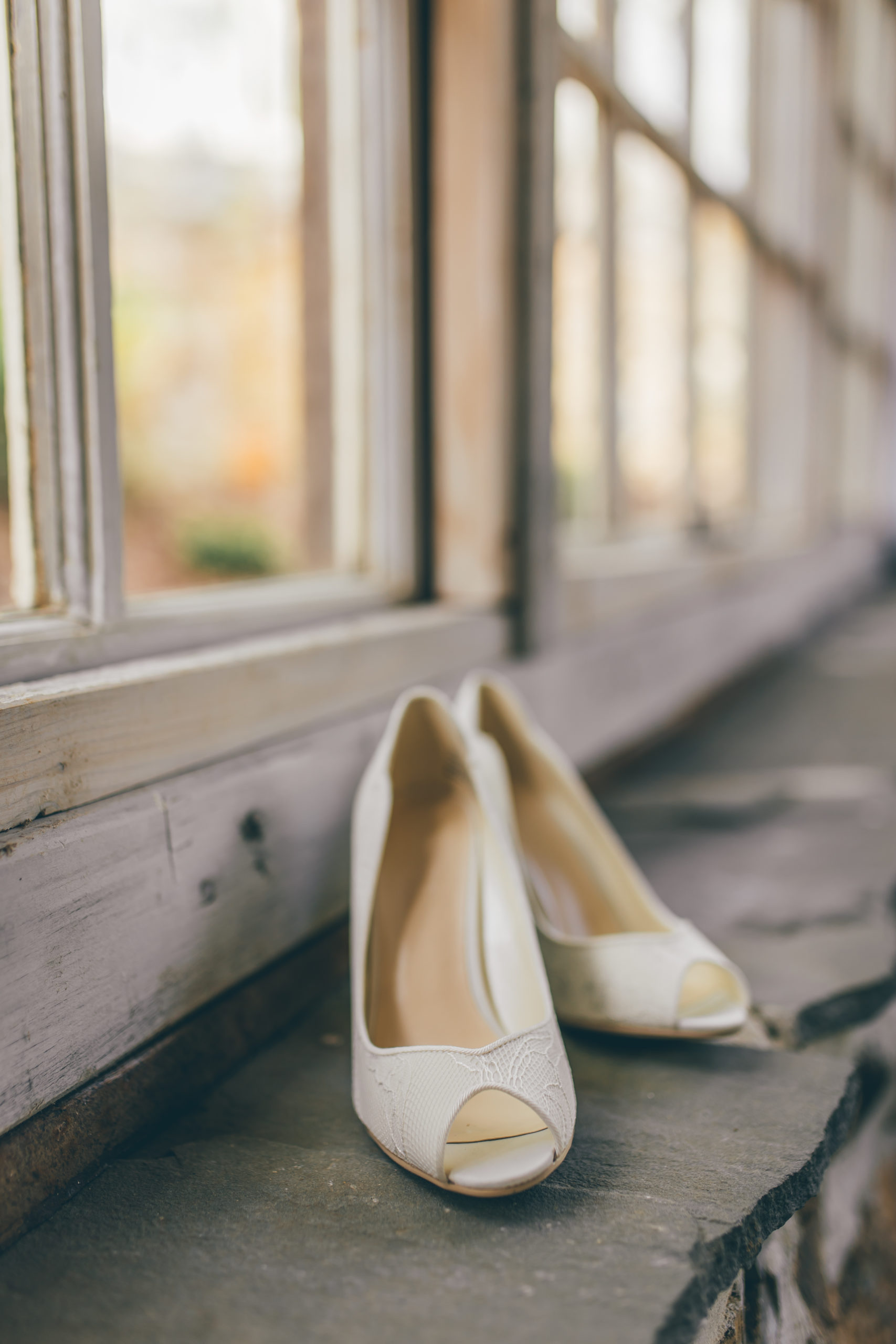 Jessica + Adam Wedding at The Millstone | caitlindphotos.com