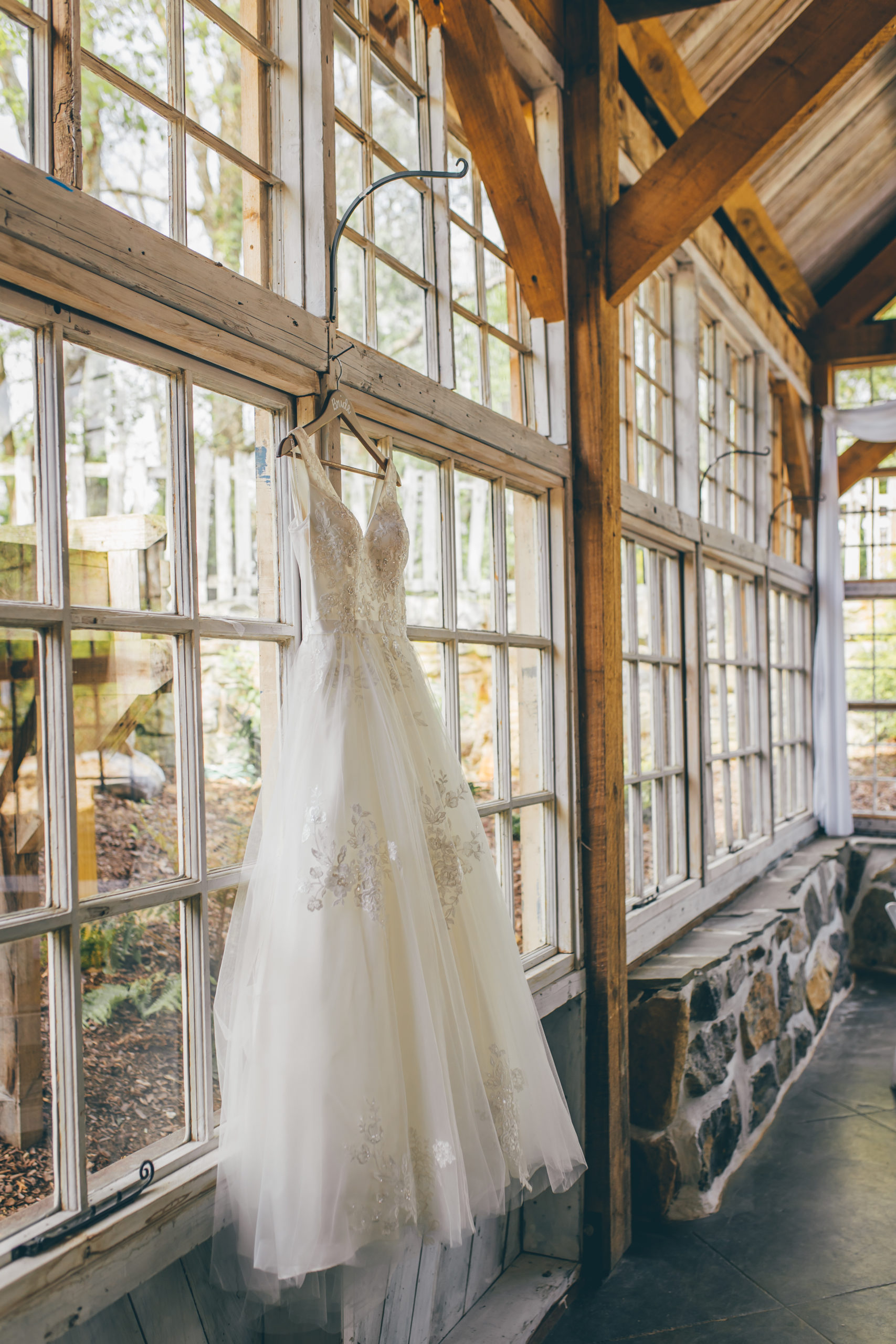 Jessica + Adam Wedding at The Millstone | caitlindphotos.com