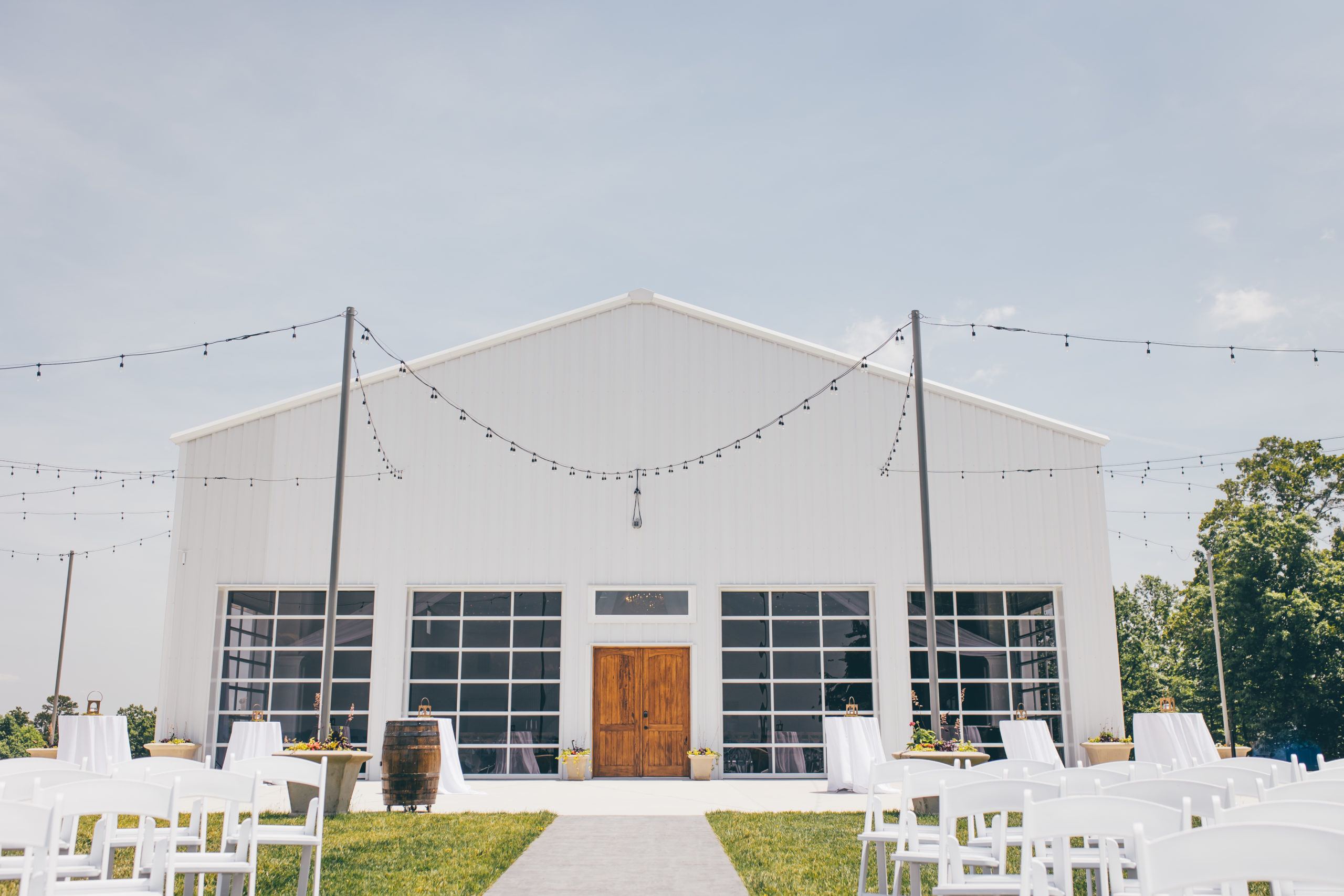 Natalie + Jake Wedding at Howe Farms Pavilion | caitlindphotos.com